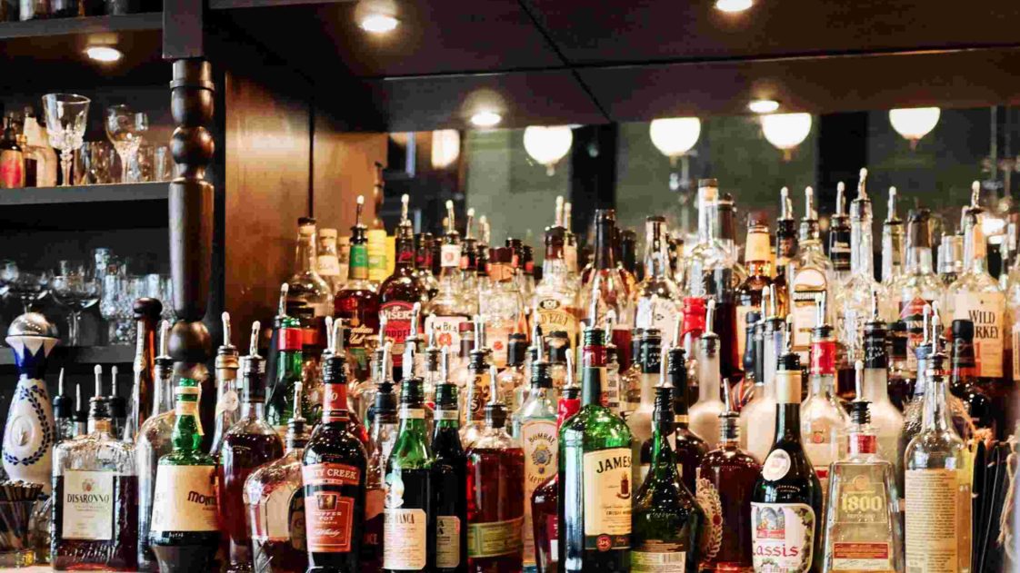 Most Popular Traditional Alcoholic Drinks in India, Best Desi Daru Brand